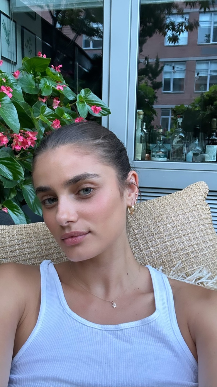 Image of Taylor Marie Hill
