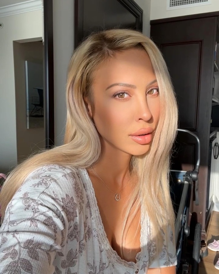 Monique LeClair image