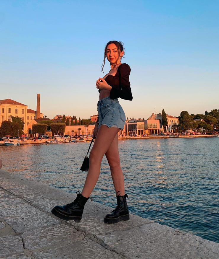 Picture of Adrienne Reau