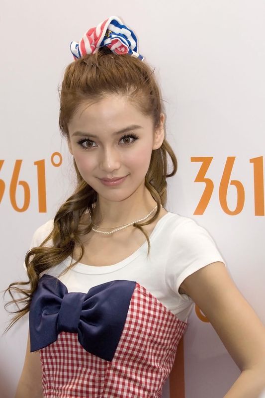 Angelababy Yeung picture