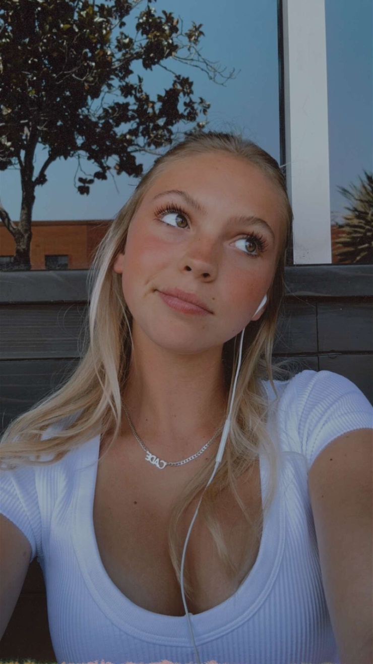 Picture of Jordyn Jones