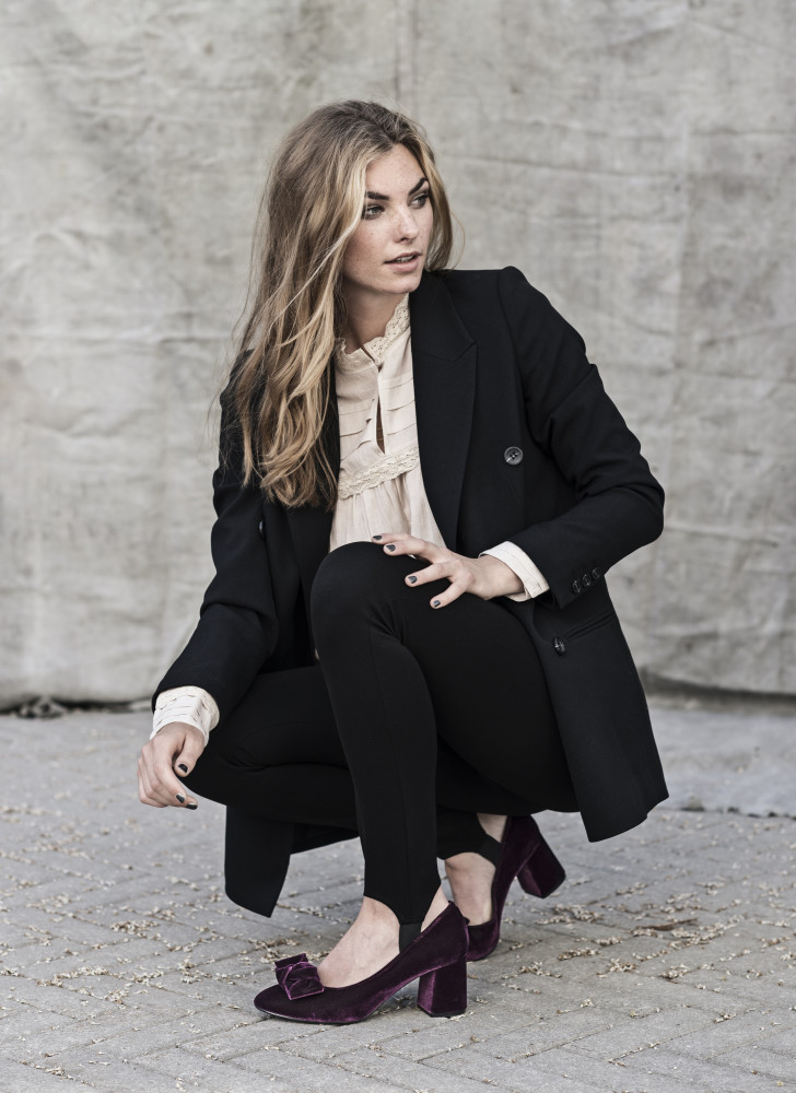 ANDREA LINDSTROM image