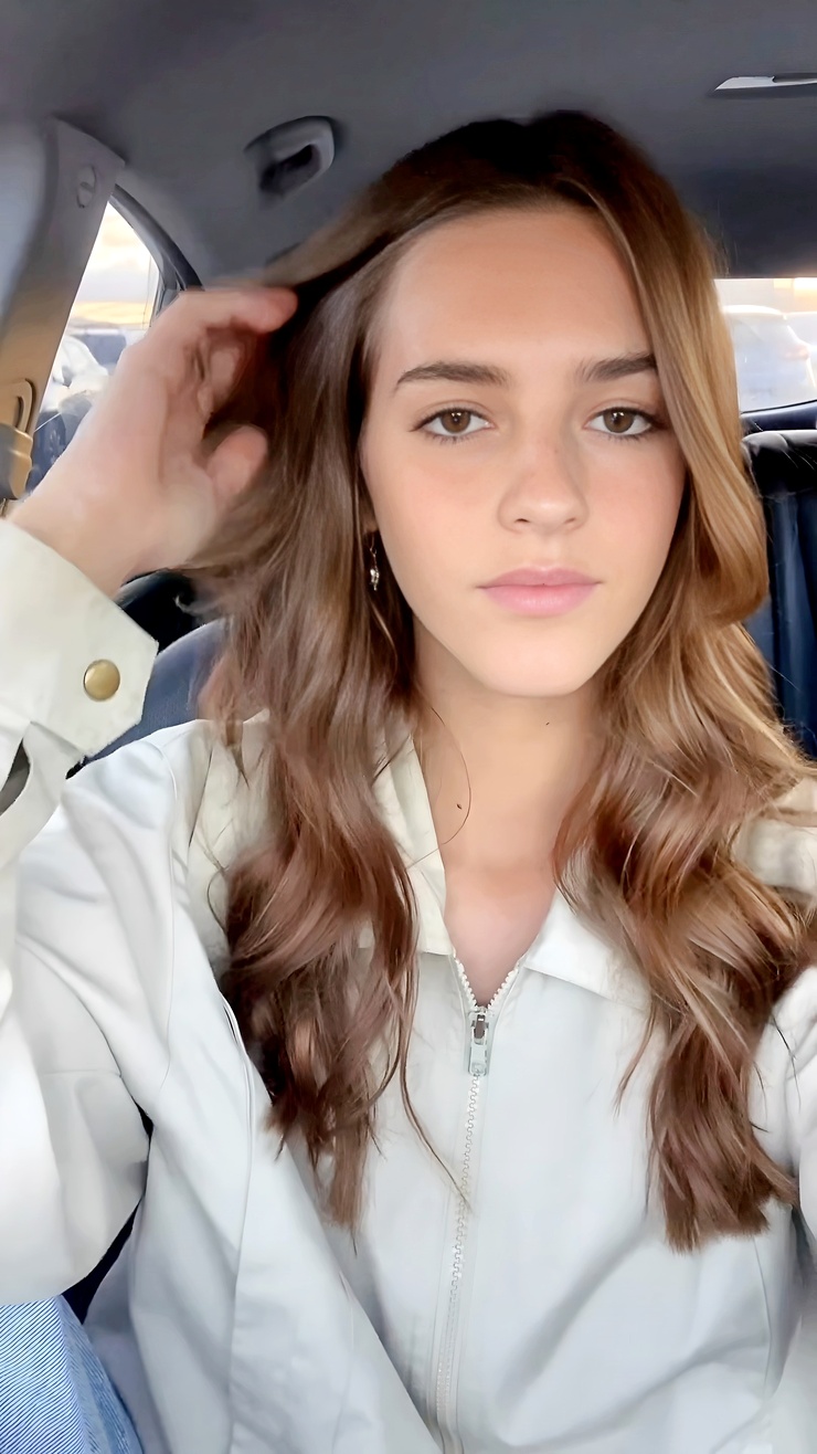 Emily Feld picture