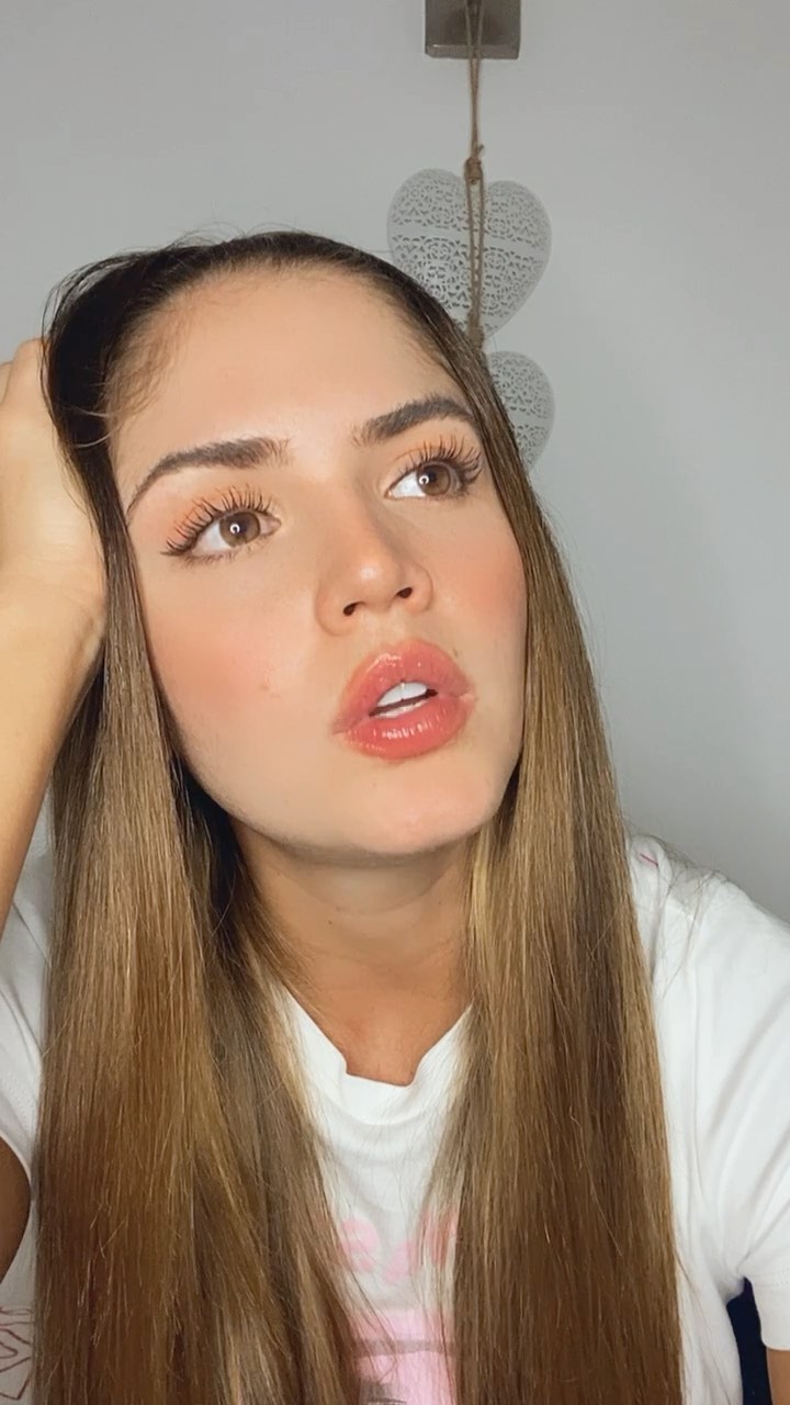 Picture of VALERIA DUQUE