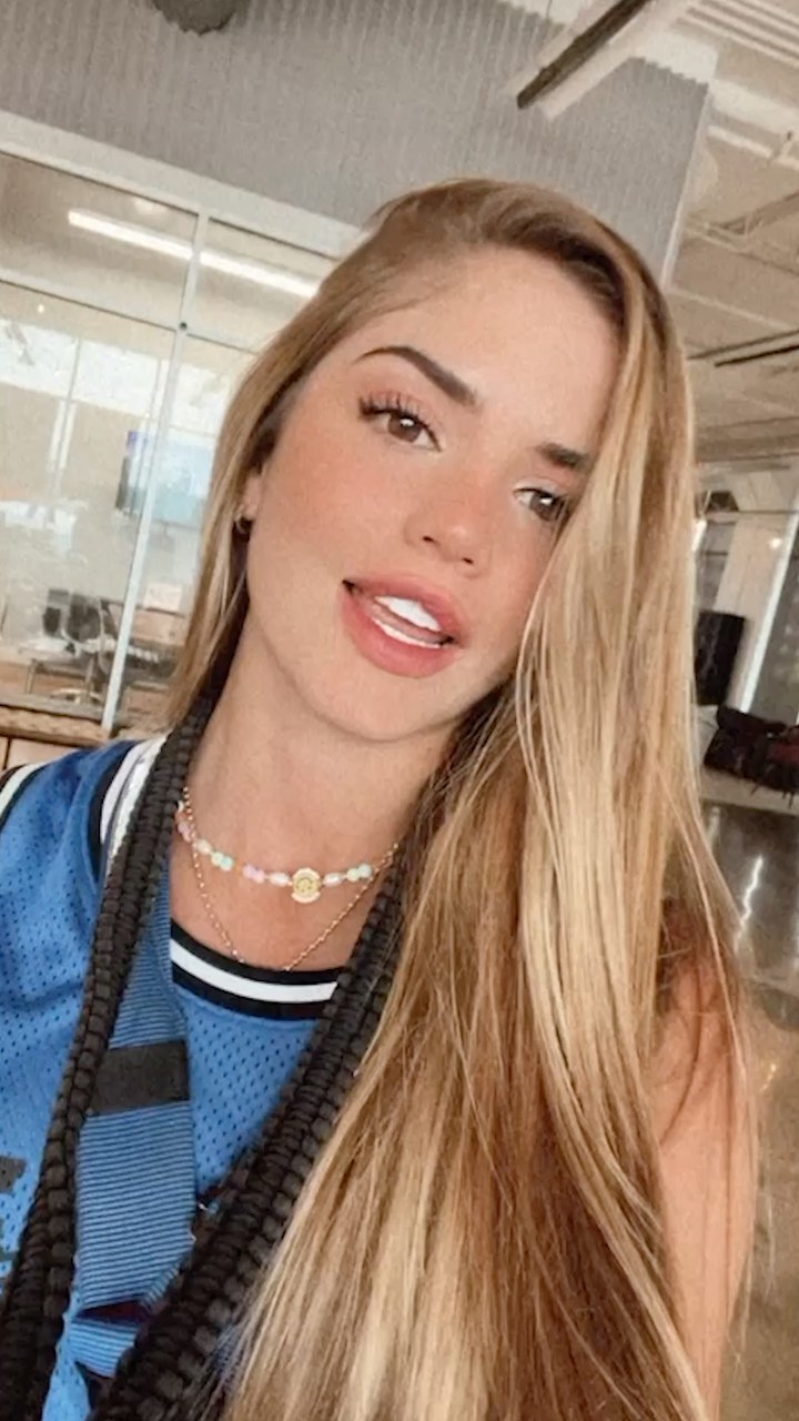 Picture of VALERIA DUQUE