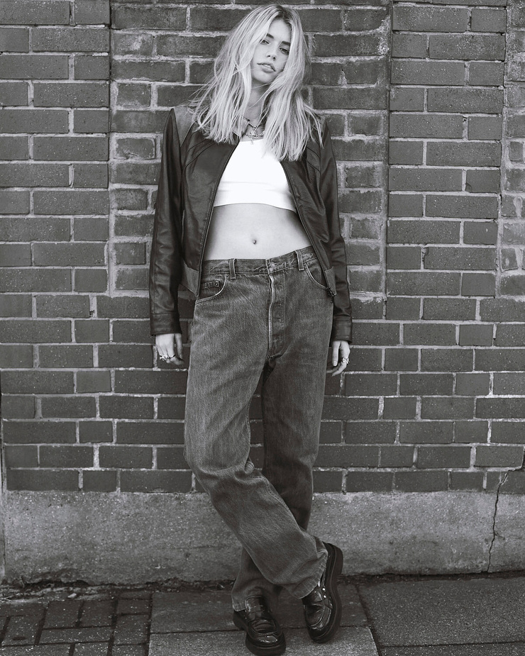 Picture of Lola Forsyth