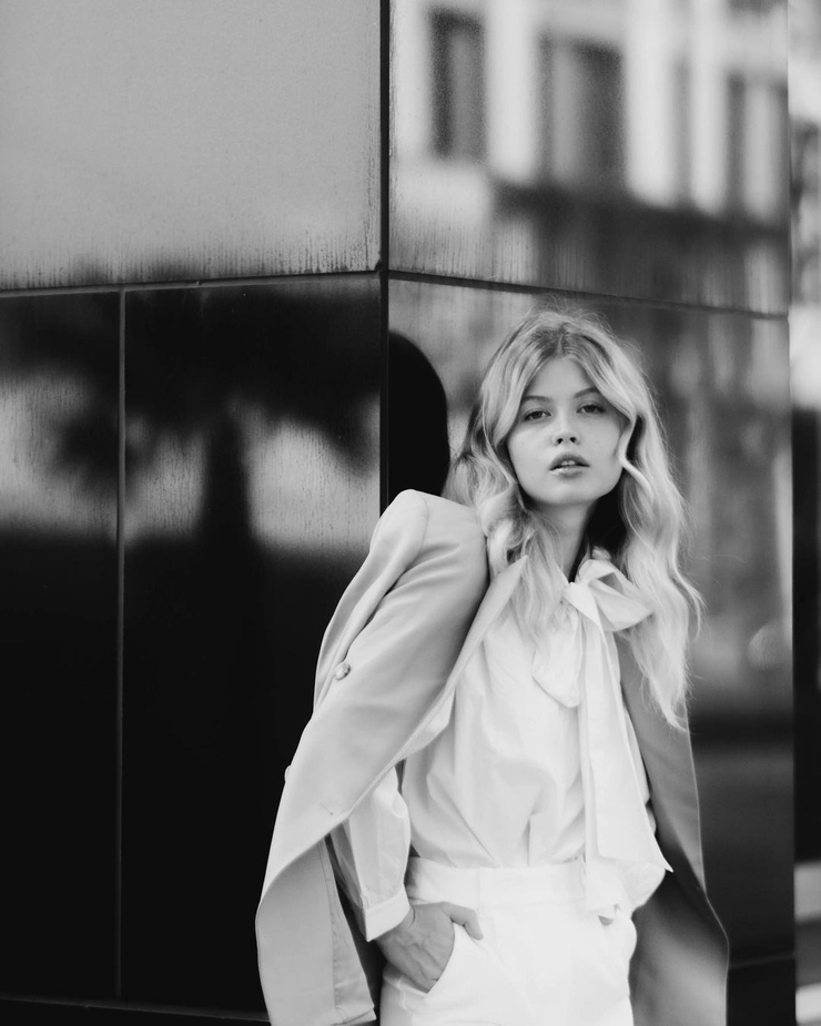 Picture of Luna (model)