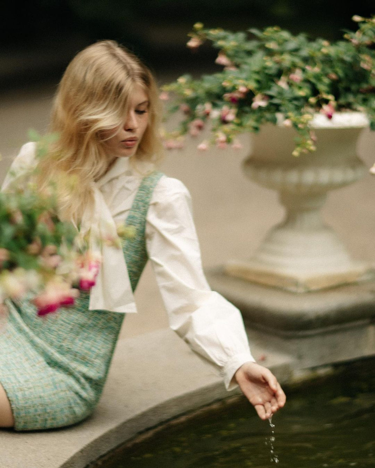 Picture of Luna (model)