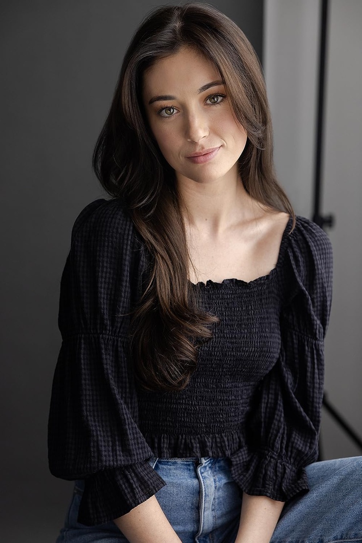 Picture of Madeleine Adams