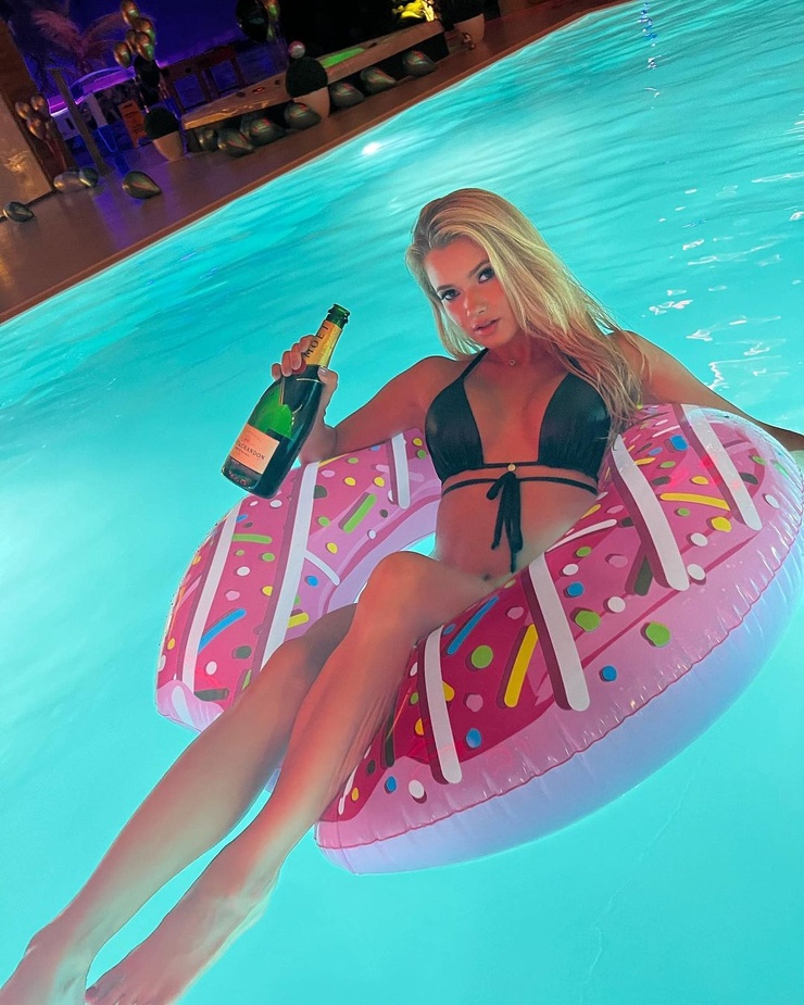 Picture of Moniczka M