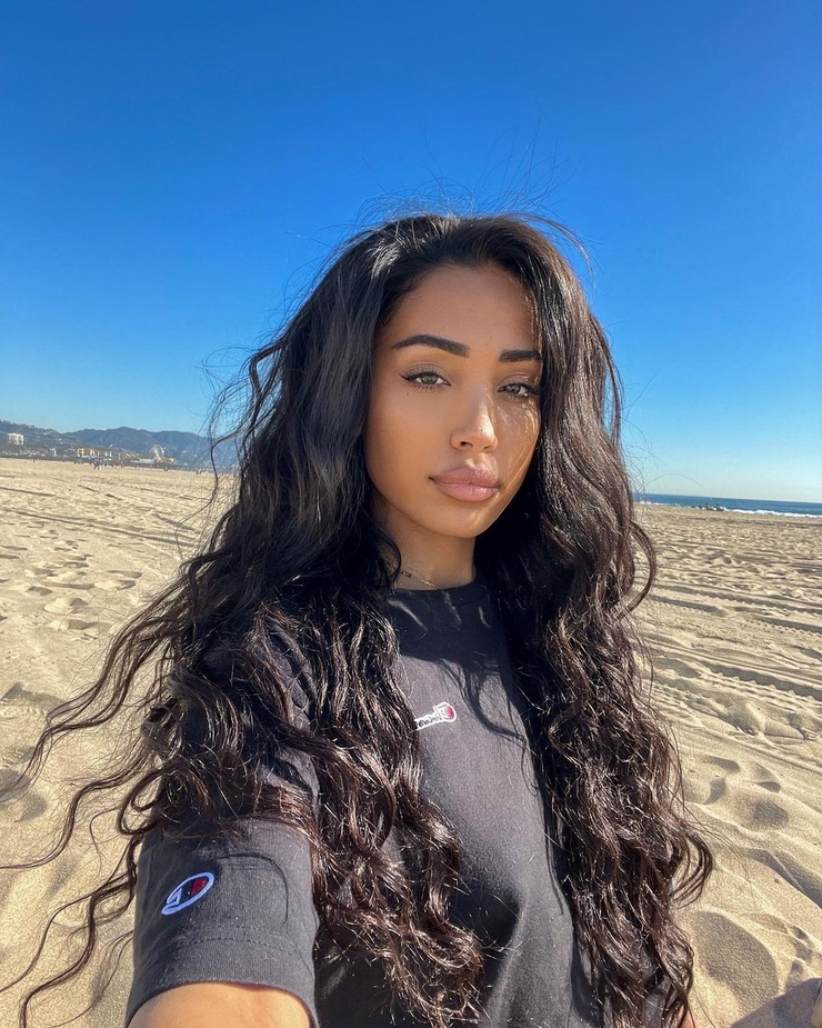 Image of Maëva Karen