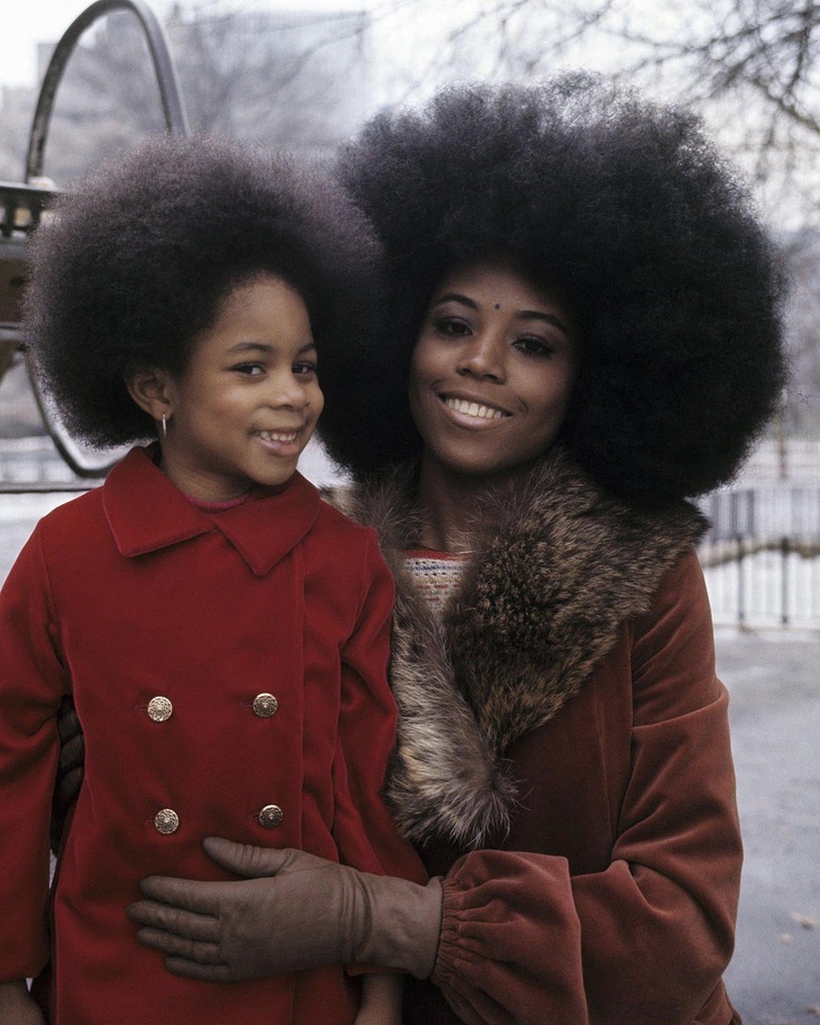 Radiah Frye and her daughter ph. by Paul Slade, 19
