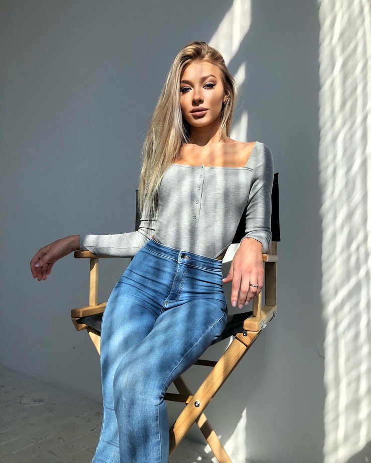 Picture of Angelie Dolly