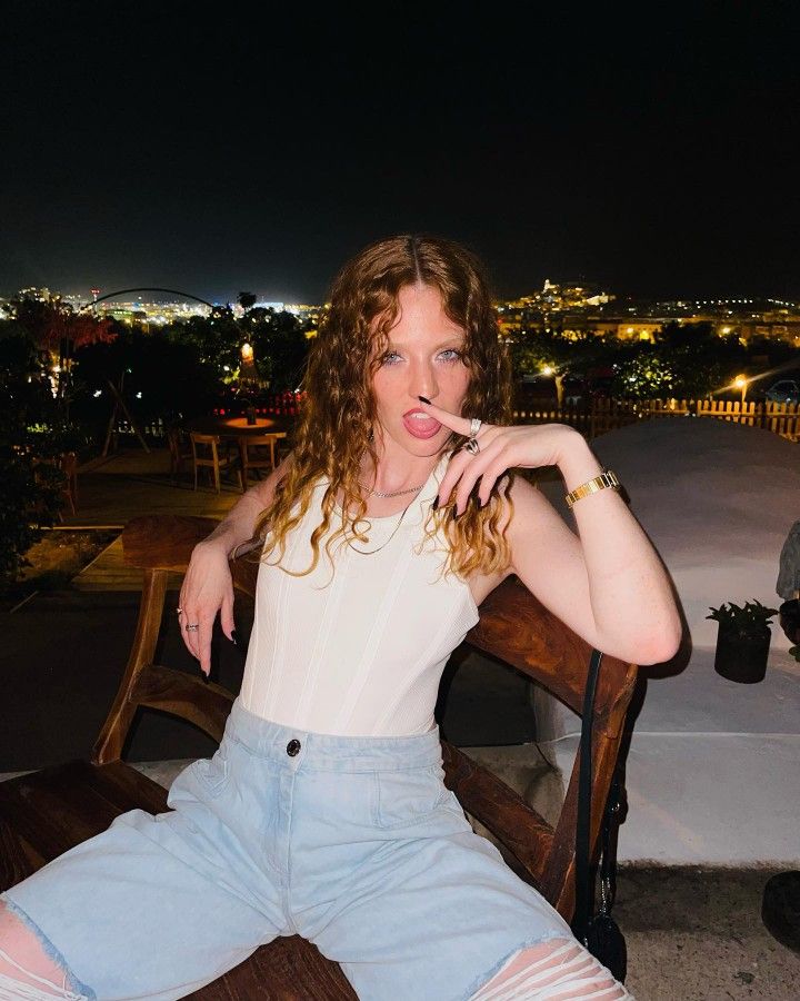 Jess Glynne image