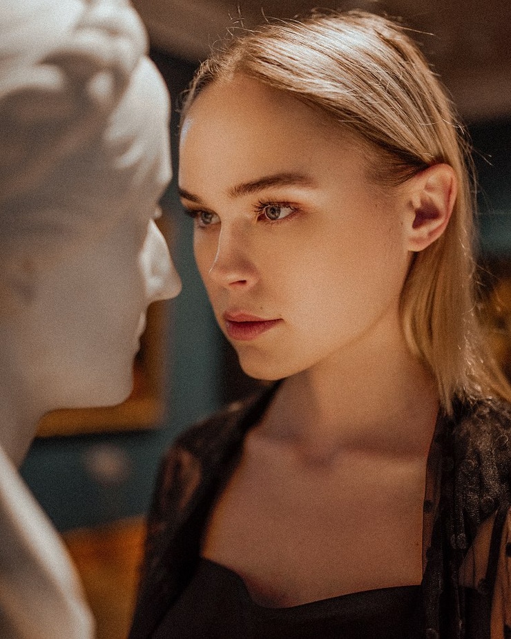 Amanda Hallberg image