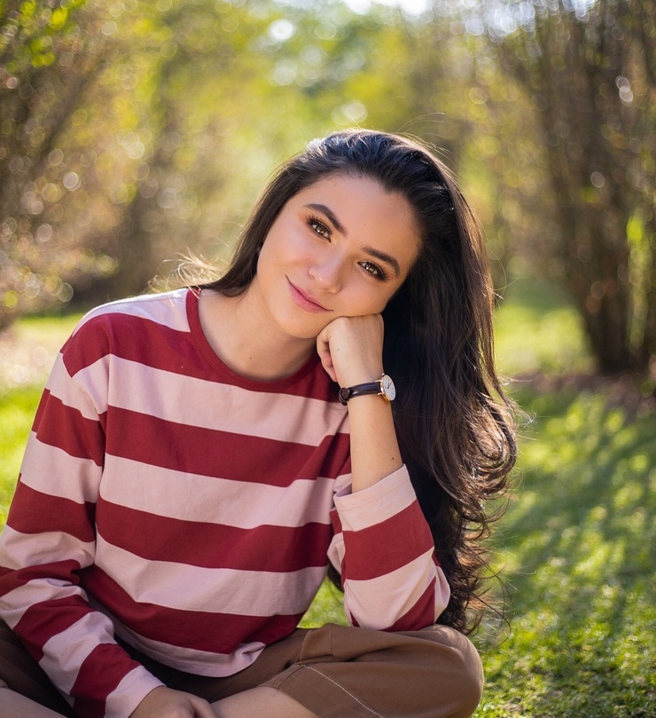 Picture of Annie Cabello