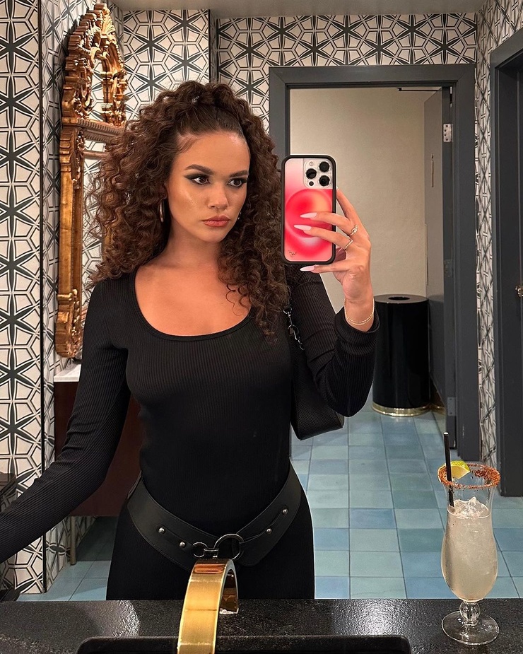 Picture of Madison Pettis