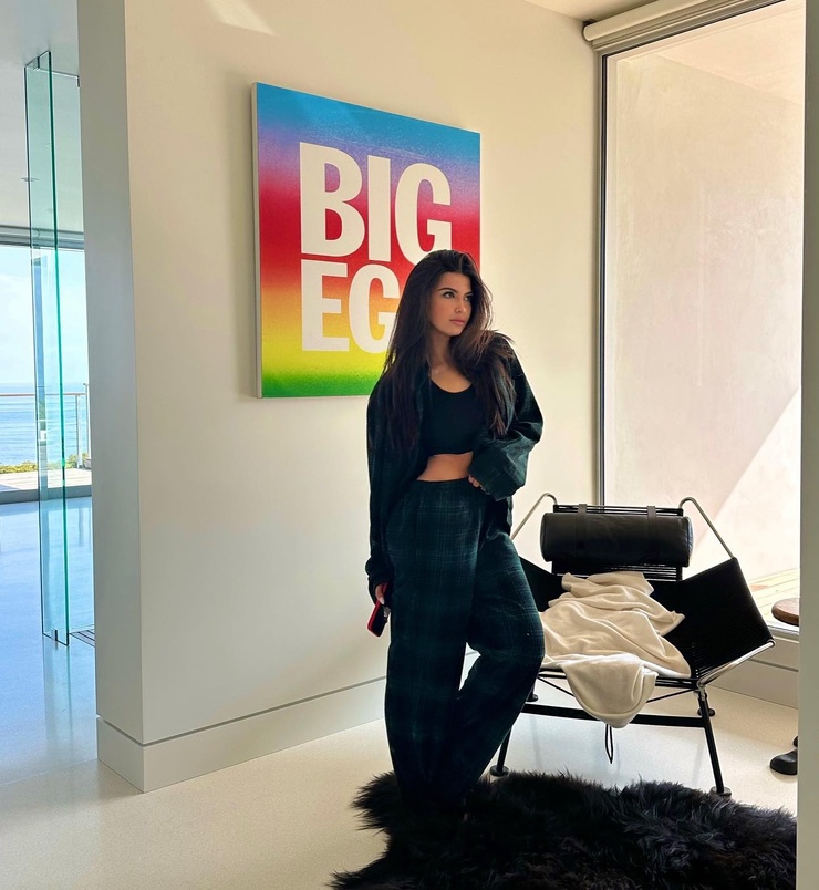 Picture of Ellie Zeiler