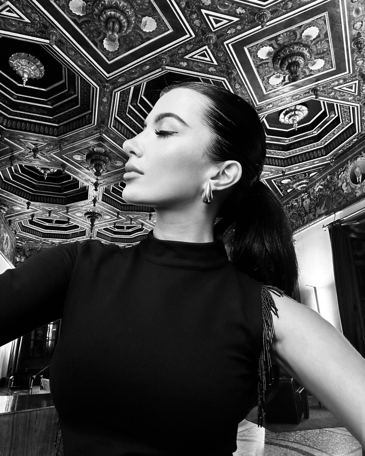 Image of Ellie Zeiler