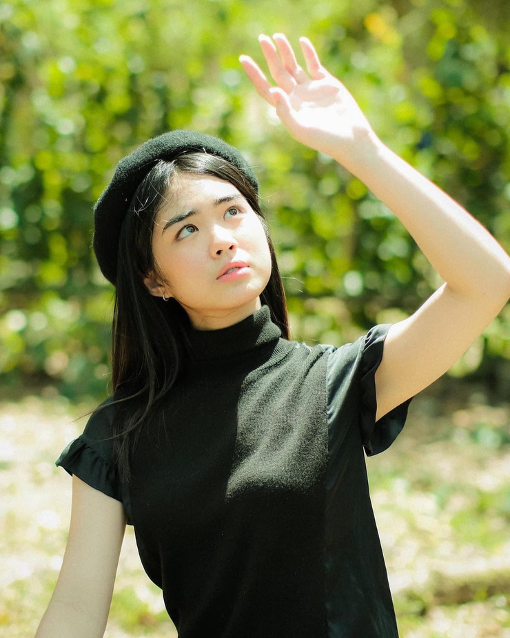 Picture of Azi Acosta