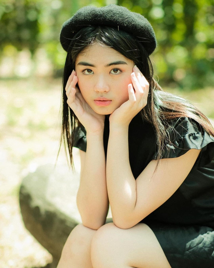 Picture of Azi Acosta