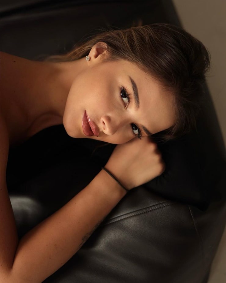 Picture of Angelina Aisman