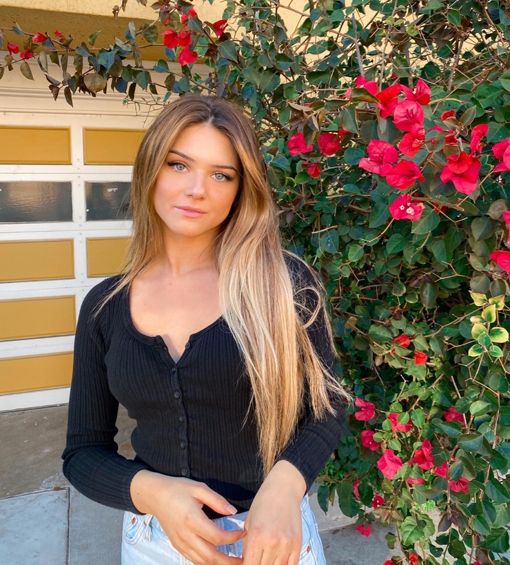 Picture of Victoria Axen