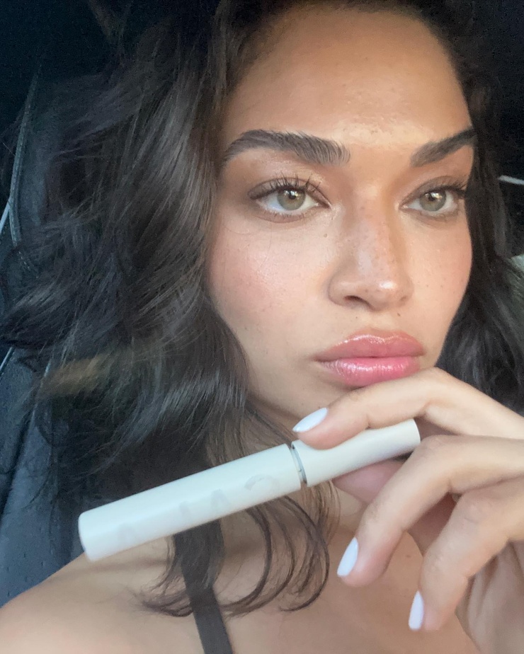 Picture of Shanina Shaik