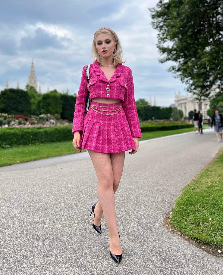 Image of Alexandra Frenkel