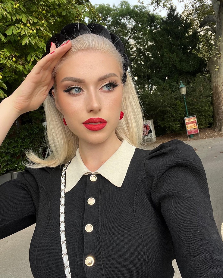 Picture of Alexandra Frenkel