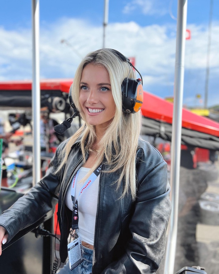 Picture of Lindsay Brewer