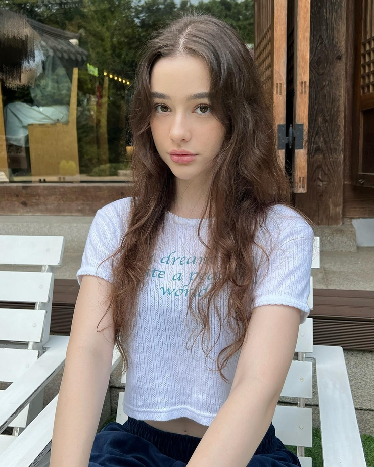 Image of Dasha Taran (II)