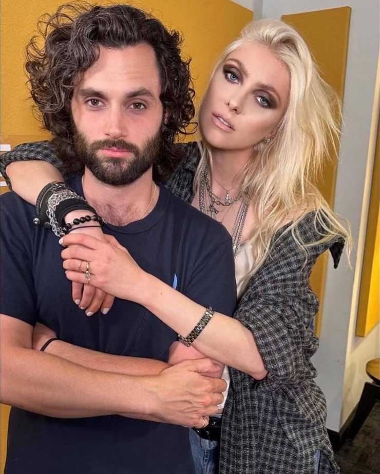 Picture of Penn Badgley