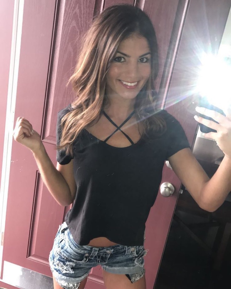 Picture of Carlie Jo Howell