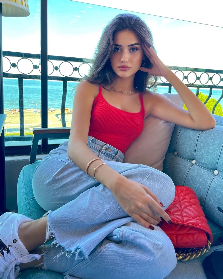 Picture of Efsa Ozgur