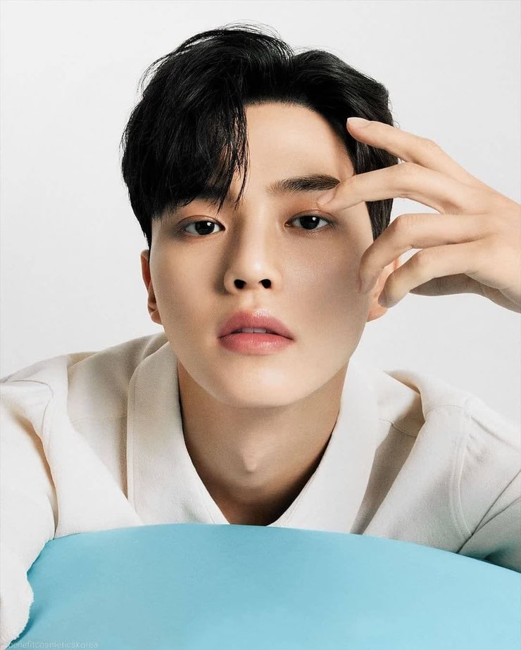 Picture of Song Kang