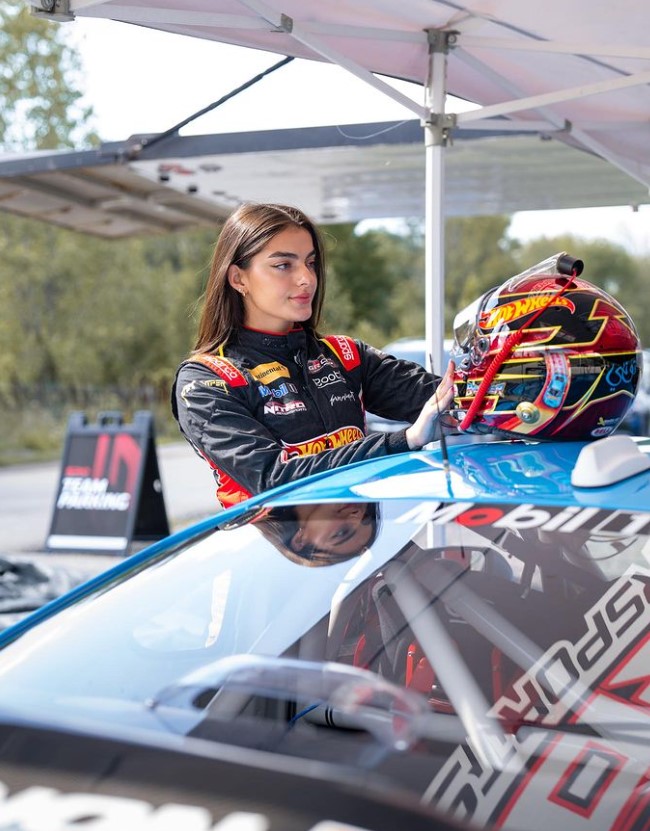 Picture of Toni Breidinger