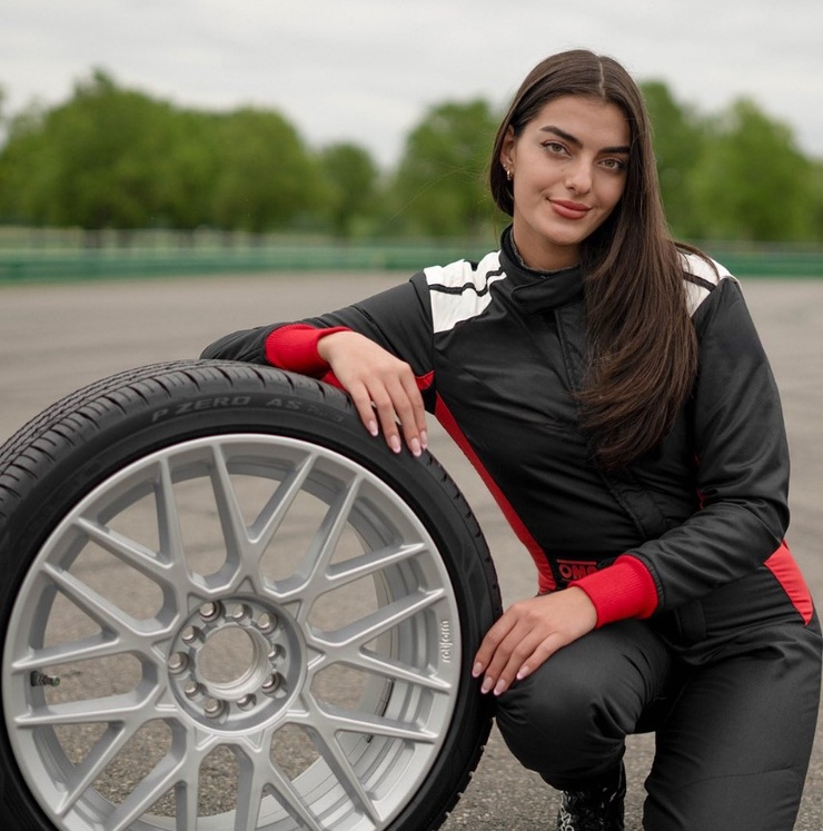 Image of Toni Breidinger