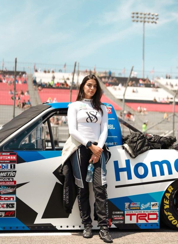 Picture of Toni Breidinger