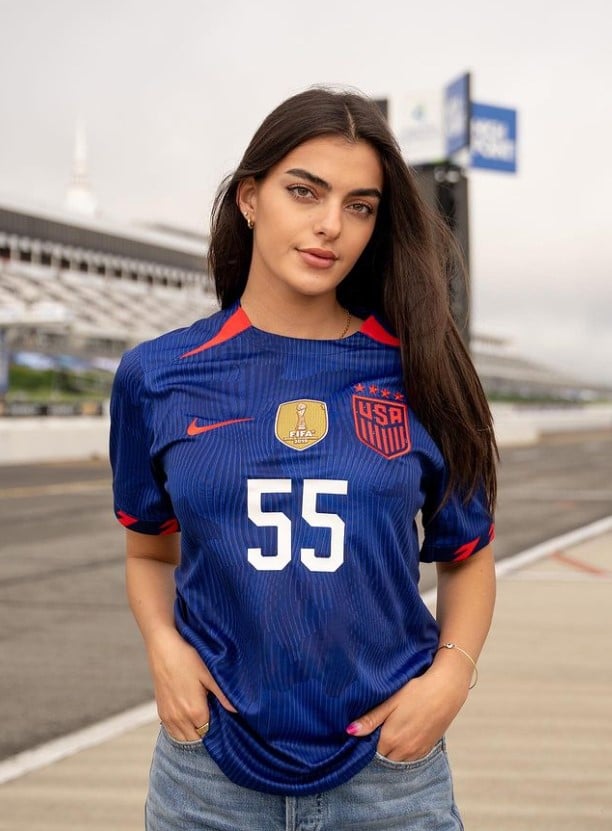 Picture of Toni Breidinger