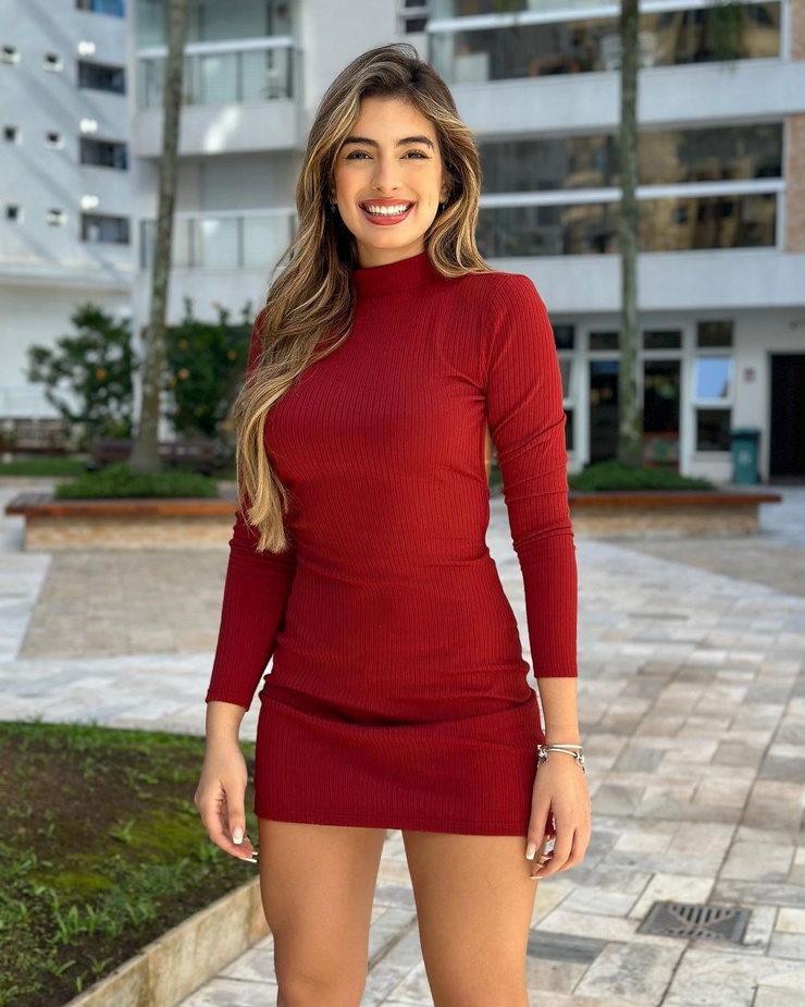 Júlia Puzzuoli picture