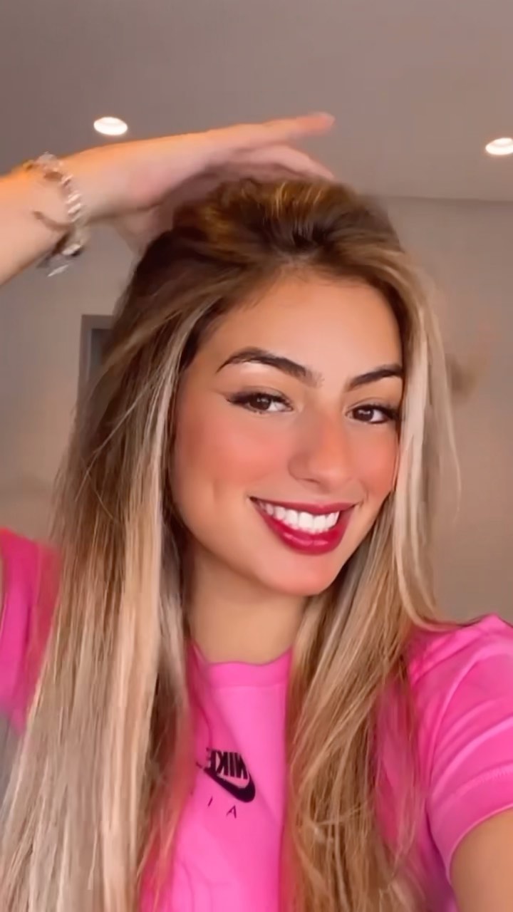 Júlia Puzzuoli picture