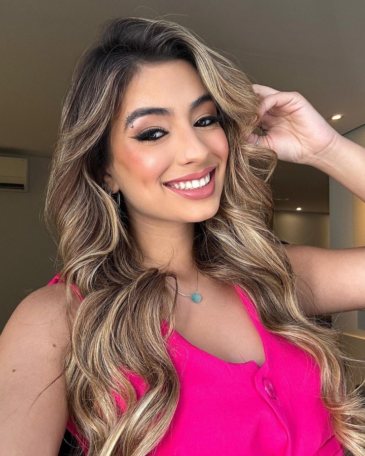 Júlia Puzzuoli picture