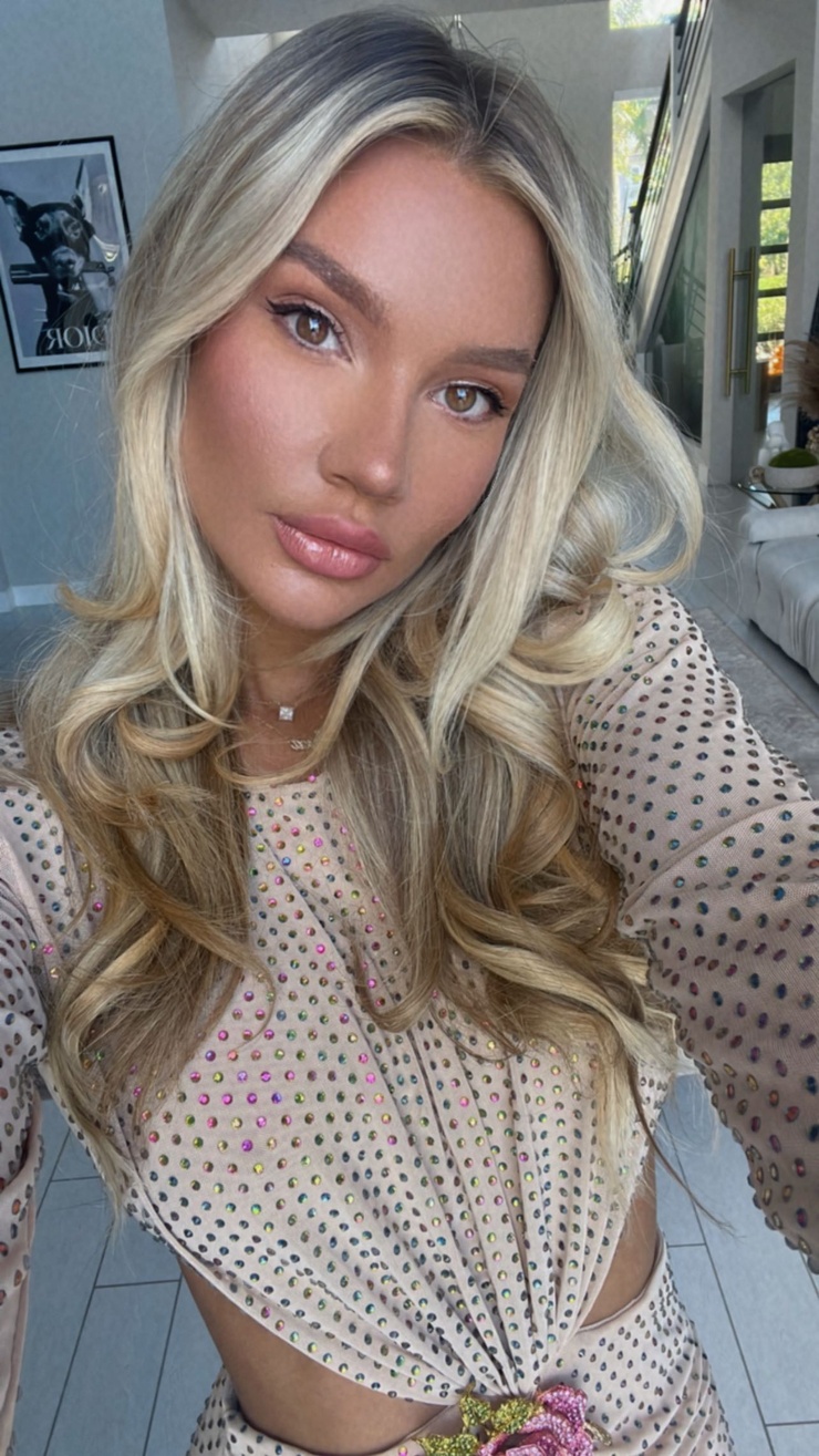 Picture of Alexa Collins