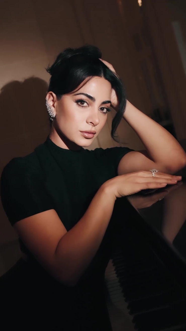 Emeraude Toubia picture