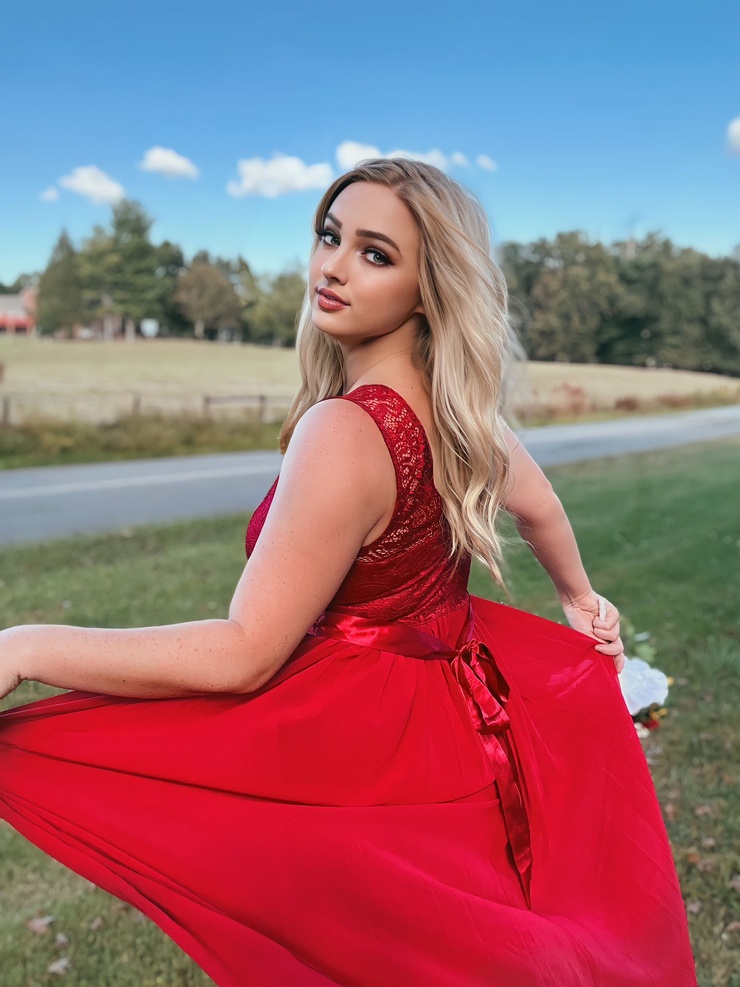 Picture of Michaela Lee