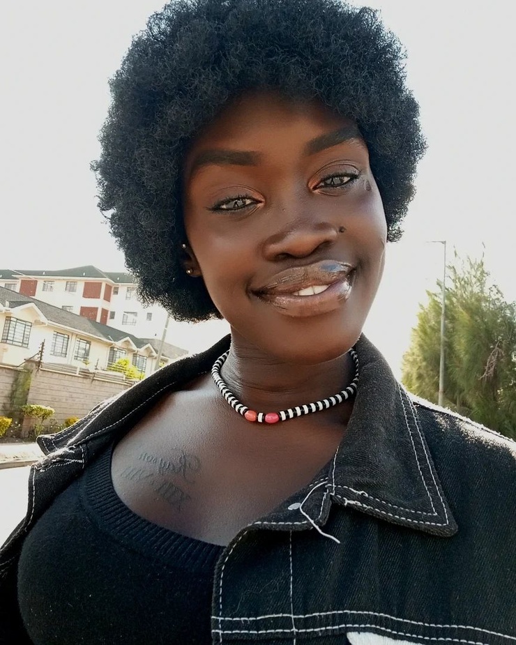 Picture of Fem Black Queen