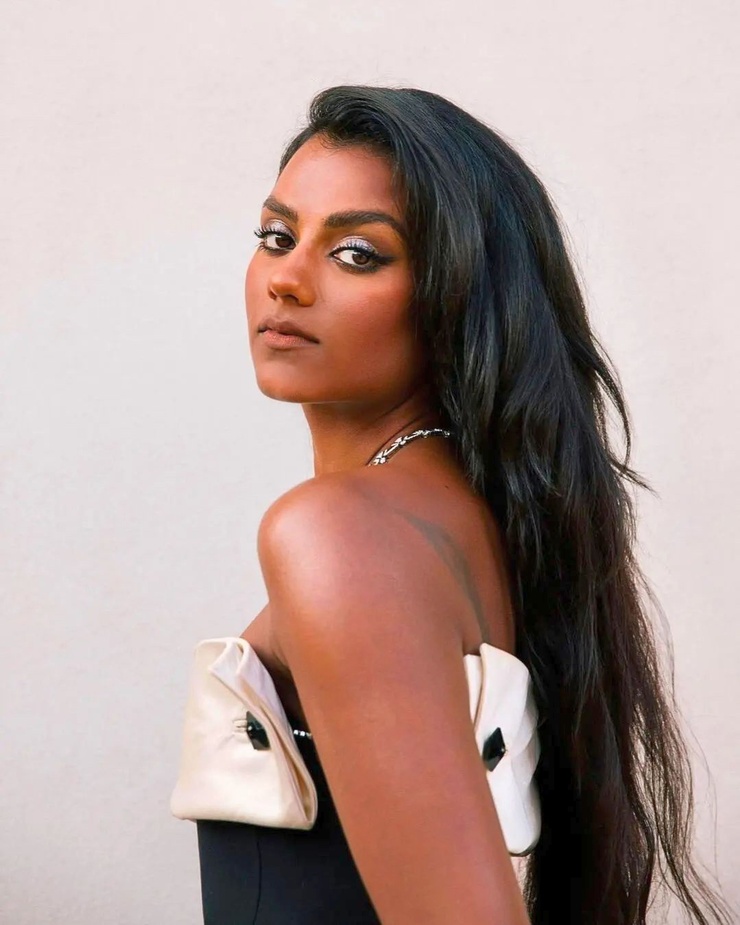 Picture of Simone Ashley