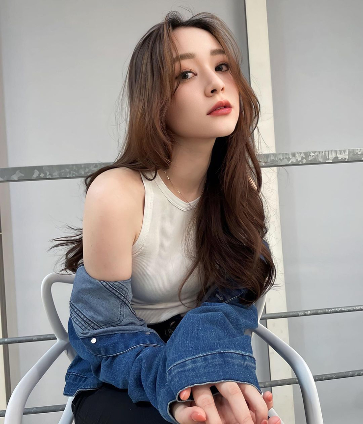 Picture of Lisa Yamada (model)