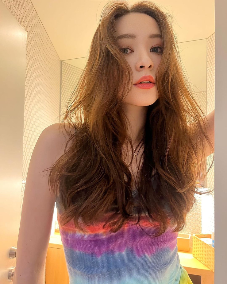 Picture of Lisa Yamada (model)